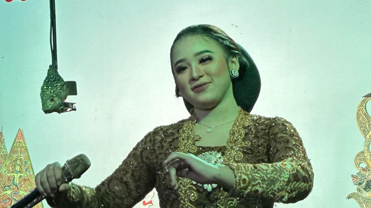 Profil dan Biodata Niken Salindry, Sinden Cantik yang Tuai Pujian dari ...