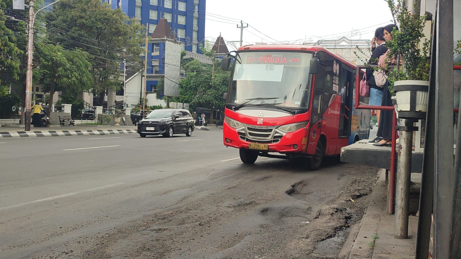DPU Kota Semarang Siapkan Pembetonan Jalur BRT Halte Pemuda - TUTURPEDIA